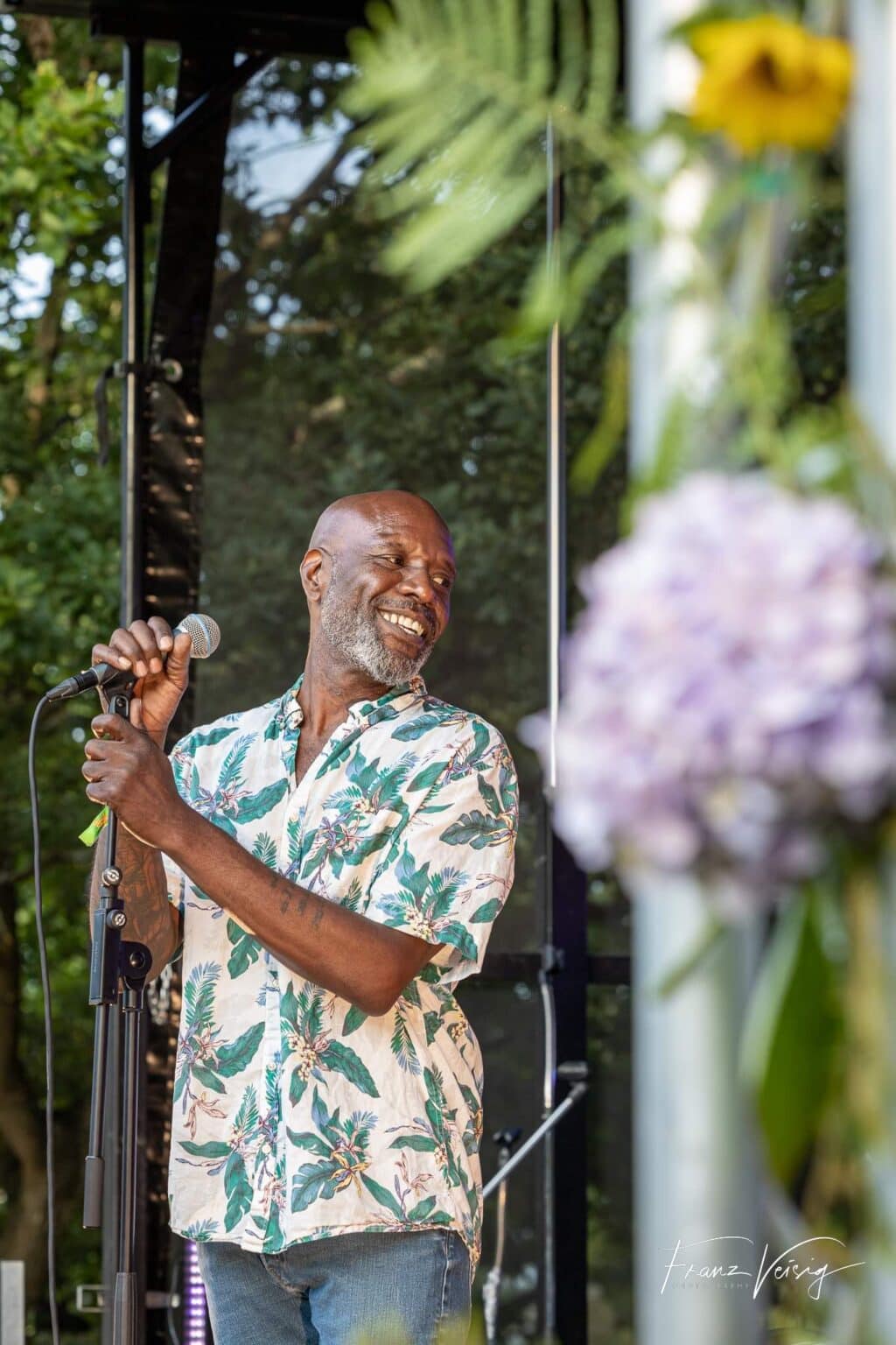 Book James Sampson på tlf: 70 27 03 07 | Showbizz Danmark