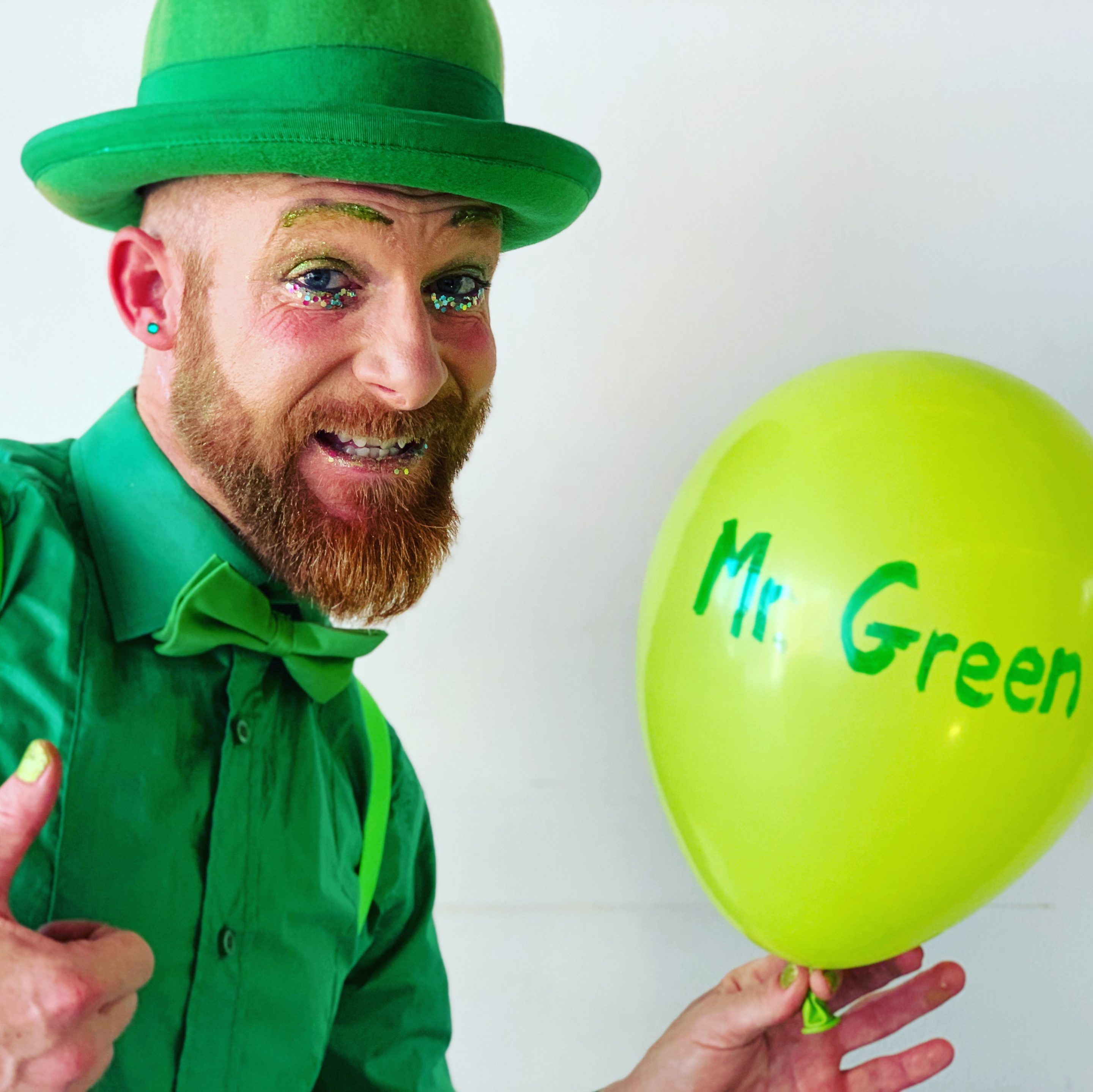 Book Mr. Green på tlf: 70 27 03 07 | Showbizz Danmark