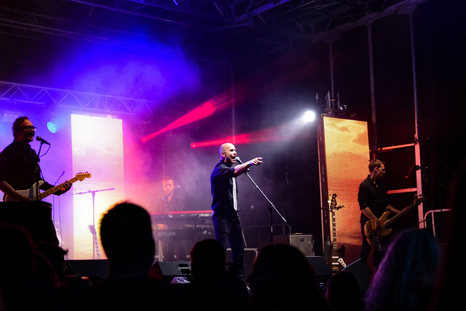 Book Party Factory på tlf: 70 27 03 07 | Showbizz Danmark