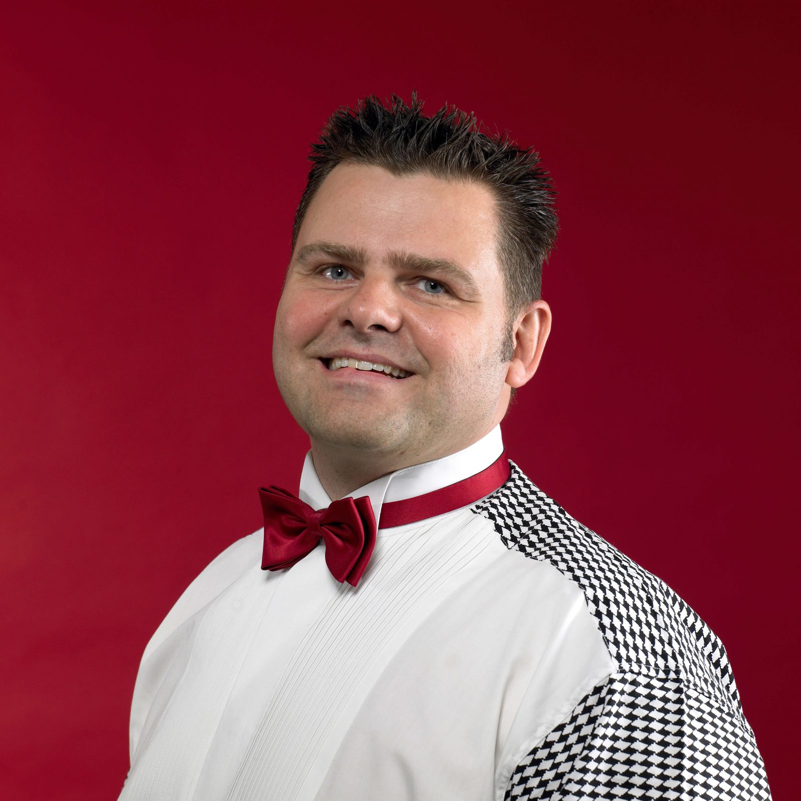 Book Robert Mark på tlf: 70 27 03 07 | Showbizz Danmark