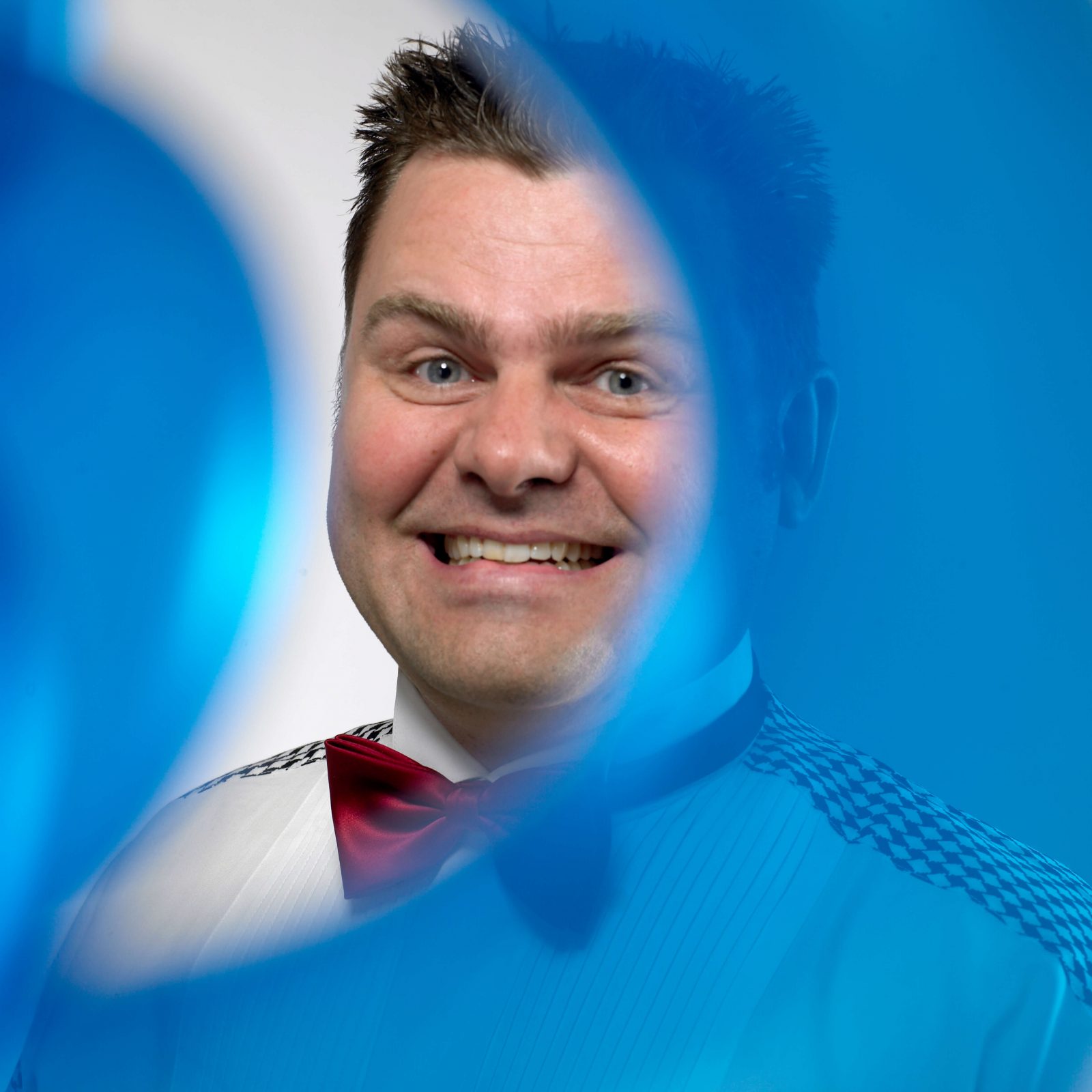 Book Robert Mark på tlf: 70 27 03 07 | Showbizz Danmark