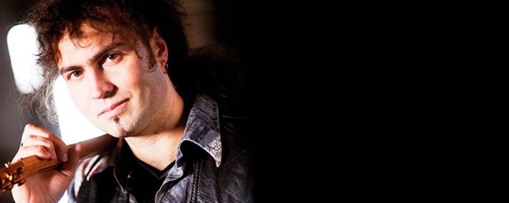 Book Teodor direkte på tlf: 70 27 03 07 | Showbizz Danmark