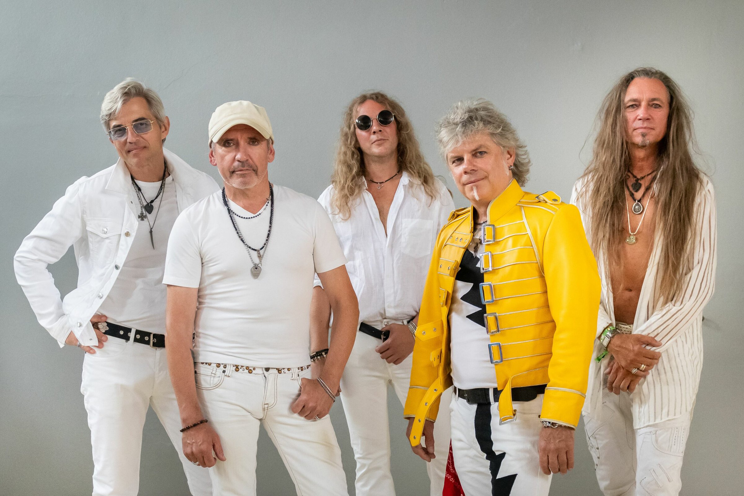 Book Queen of Denmark på tlf: 70 27 03 07 | Showbizz Danmark