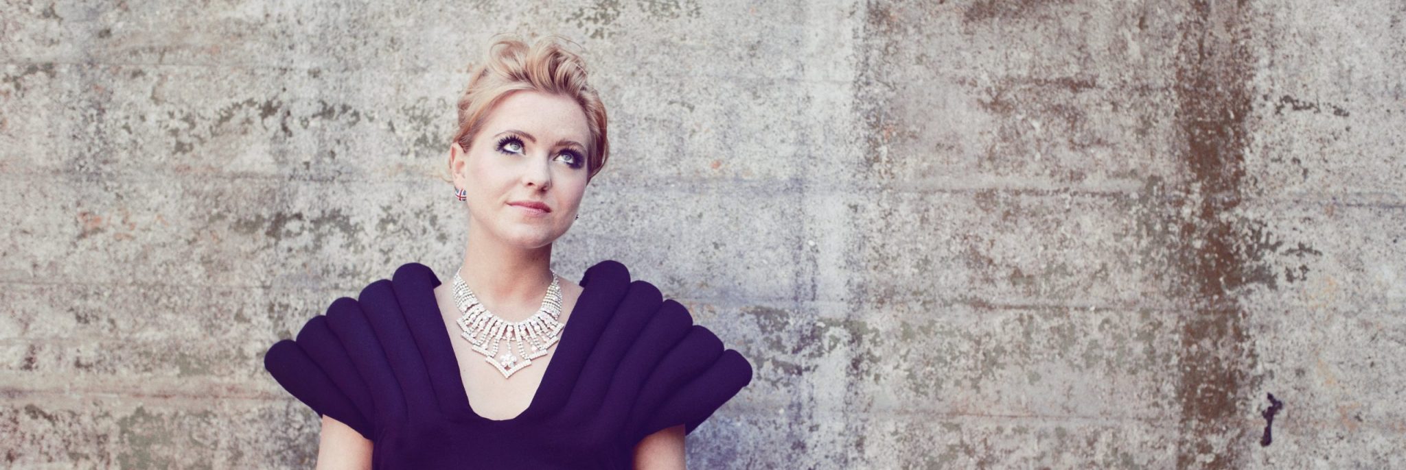 Book Sys Bjerre på tlf: 70 27 03 07 | Showbizz Danmark