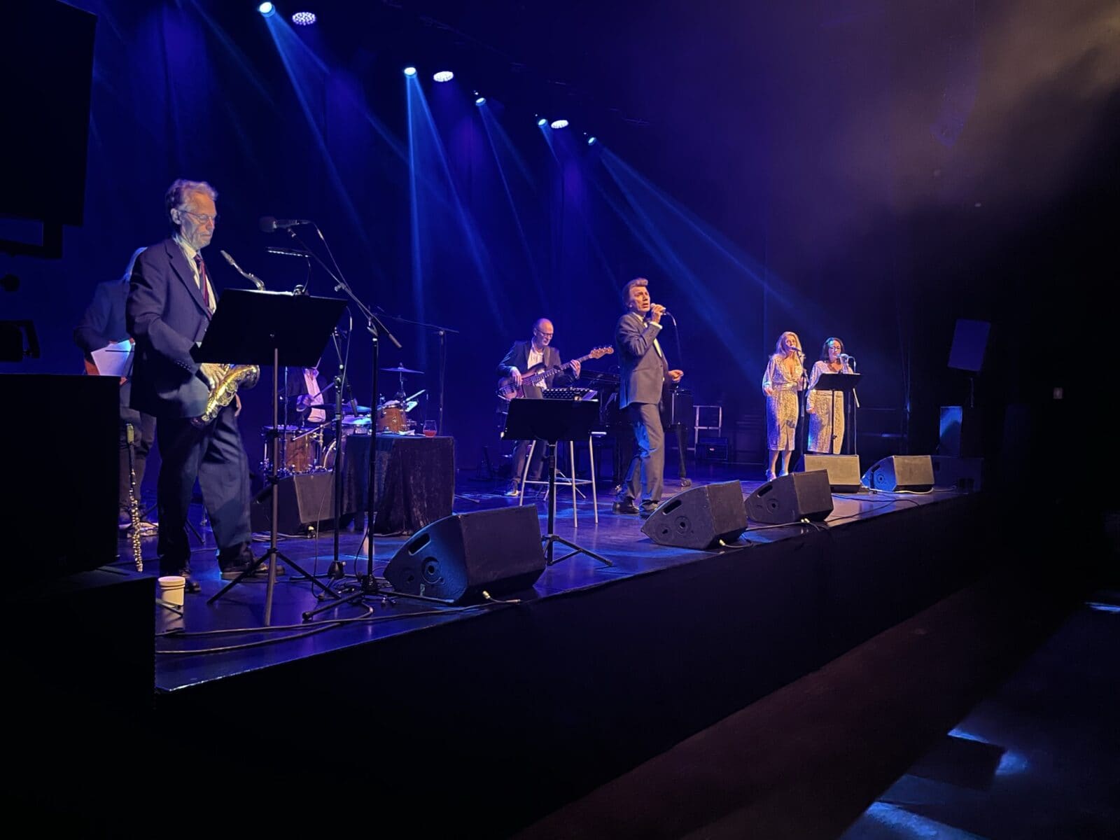 Book Jesper Lohmann på tlf: 70 27 03 07 | Showbizz Danmark