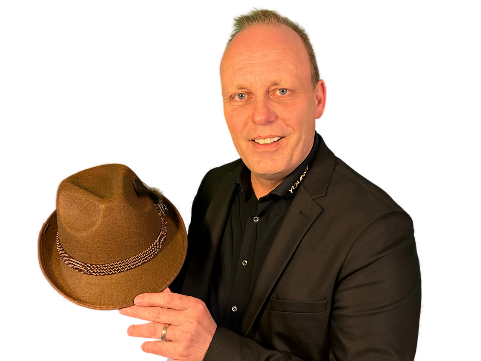 Book Bo Young Seniorunderholdning på tlf: 70 27 03 07