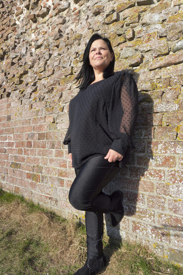 Book Tina Harbeck på tlf: 70 27 03 07 | Showbizz Danmark