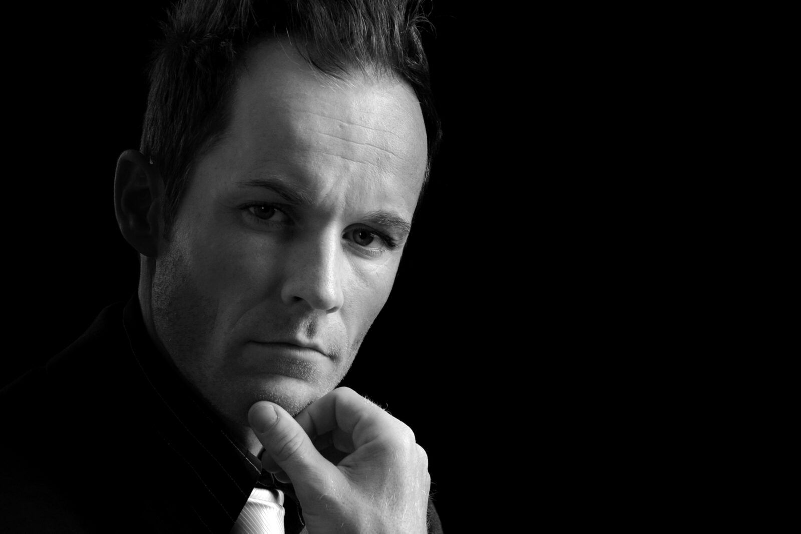 Book Robbie.dk på tlf: 70 27 03 07 | Showbizz Danmark