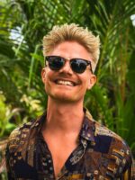 Book Michael Hausted på tlf: 70 27 03 07 | Showbizz Danmark