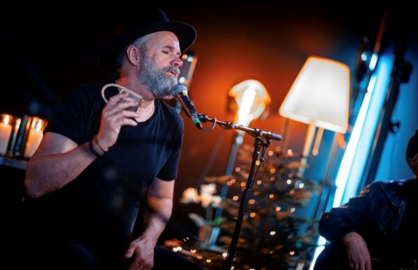 Book Mr. Smoking feat. Miss Q juleshow på tlf: 70 27 03 07